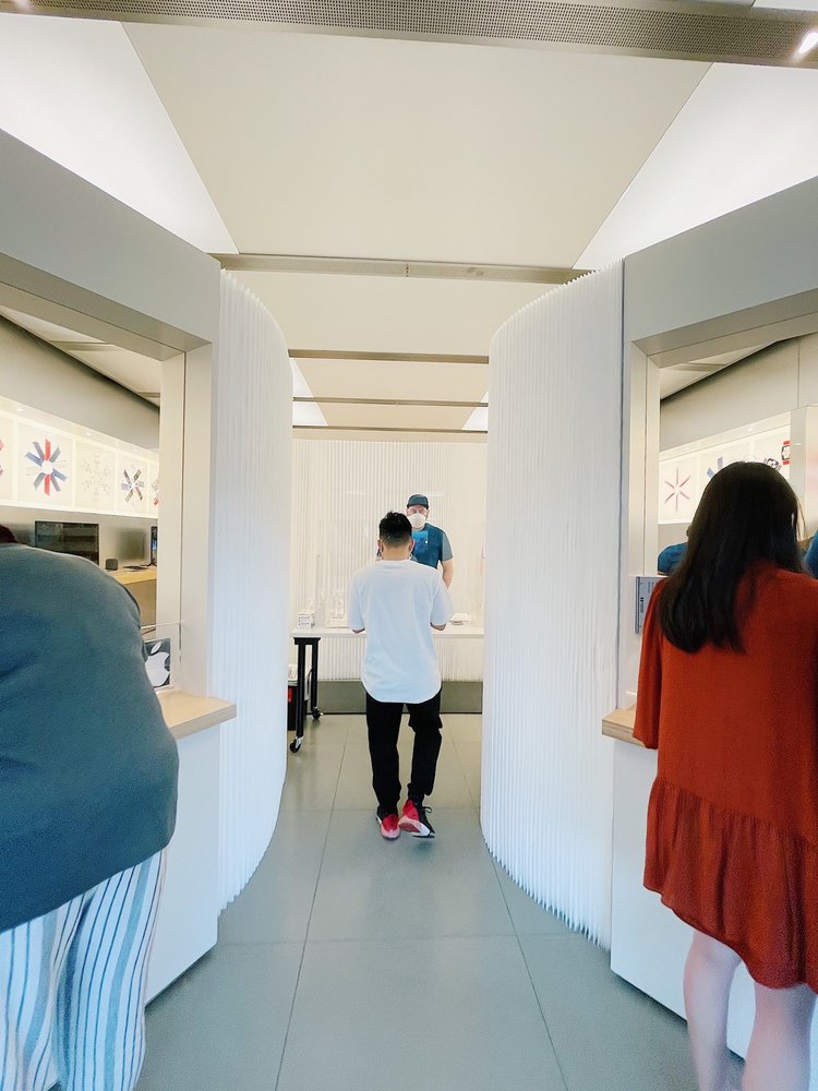 APPLE FIRST COLONY MALL - Updated March 2025 - 20 Photos & 153 Reviews ...