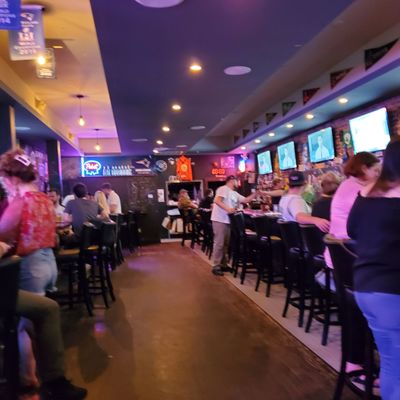 SHINE SQUARE PUB - Updated November 2025 - 40 Photos & 40 Reviews ...