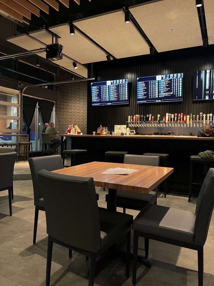 HEIGHTS DRAFT ROOM - 35 Photos & 11 Reviews - 7861 Main St, La Vista ...