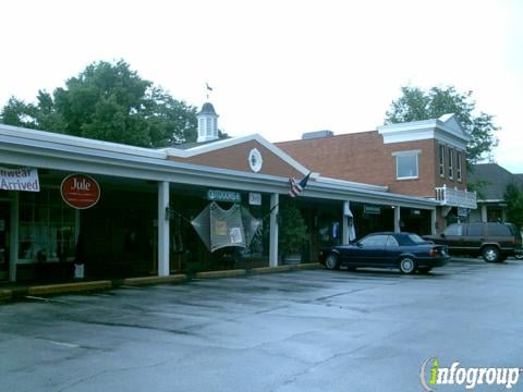 MARKET PLACE IN LADUE - Updated December 2025 - 9755 Clayton Rd, Saint ...