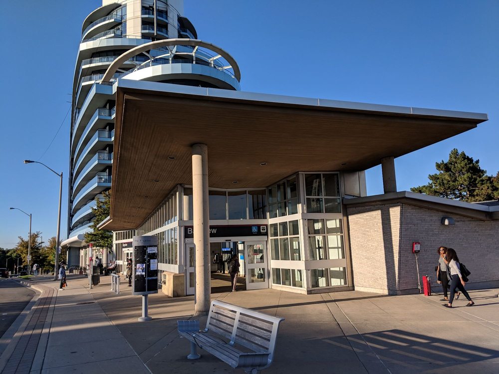 BAYVIEW STATION - Updated January 2026 - 12 Photos - 550 Sheppard ...