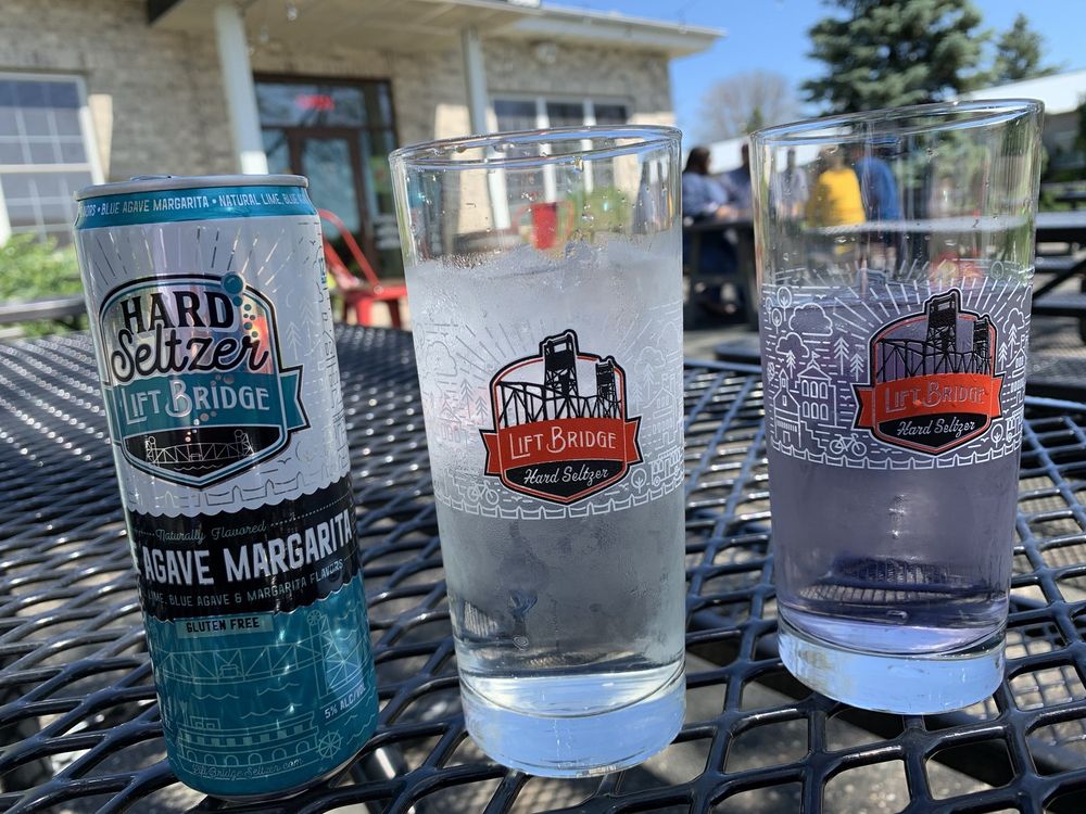 LIFT BRIDGE BREWING COMPANY - Updated December 2025 - 179 Photos & 123 ...