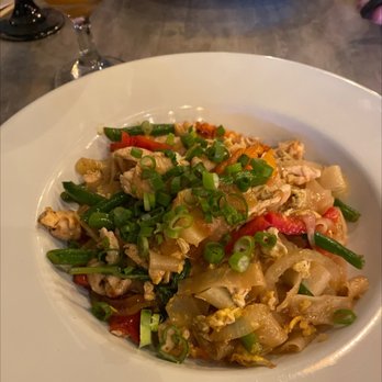 PAPAYA THAI CUISINE AND SUSHI BAR - Updated December 2025 - 156 Photos ...