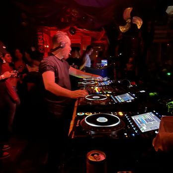 CLUB SPACE - Updated July 2025 - 223 Photos & 413 Reviews - 34 NE 11th ...