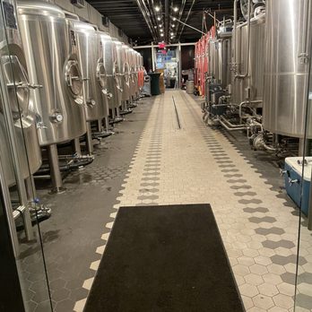 HENCEFORTH - Updated December 2025 - 32 Photos & 28 Reviews - 1335 H St ...