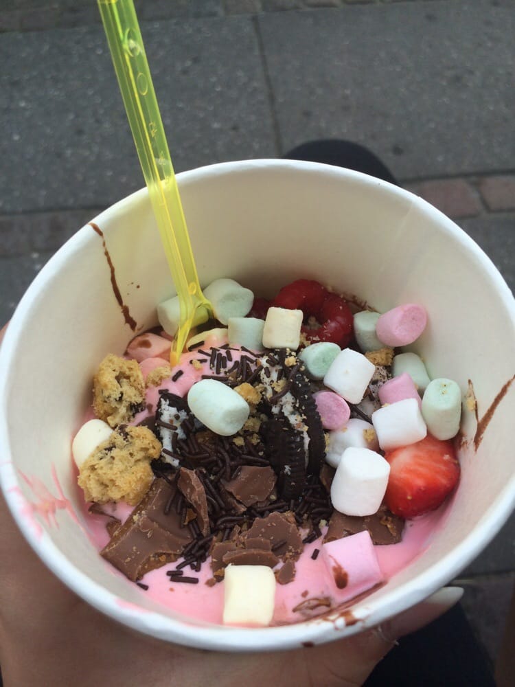 YOGO - Updated December 2024 - 11 Photos - Guldsmedegade 19, Aarhus ...