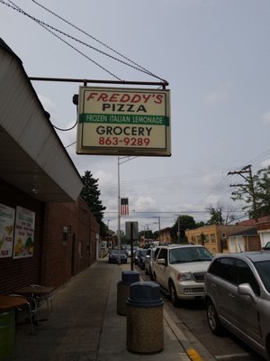 FREDDY’S PIZZA - 426 Photos & 698 Reviews - Pizza - 1600 S 61st Ave ...