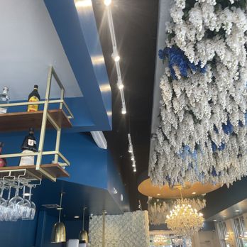 THE BLOOM LOUNGE - Updated June 2024 - 242 Photos & 129 Reviews - 6145 ...