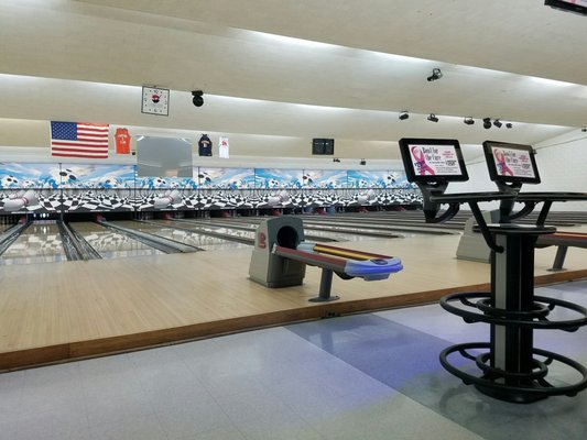 ARROWHEAD LANES - 14 Photos & 17 Reviews - 1401 N McKinley Ave ...