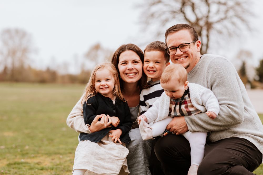 KINDRED PHOTOGRAPHY - Updated October 2024 - 42 Photos - Maple Ridge ...