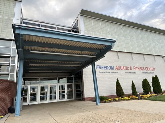 FREEDOM AQUATIC & FITNESS CENTER - Updated November 2025 - 48 Photos ...