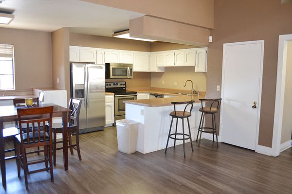 EDGEWATER ISLE APARTMENTS & TOWNHOMES - Updated June 2025 - 96 Photos ...