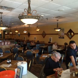 PRIMO FAMILY RESTAURANT - Updated July 2024 - 72 Photos & 212 Reviews ...