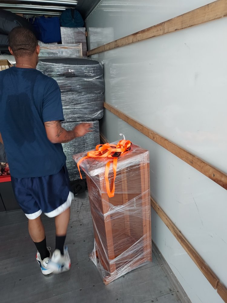 BIG BOY MOVING SERVICES - 11 Photos - Durham, North Carolina - Movers ...