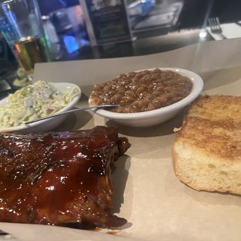 KAMINSKI’S SPORTS LOUNGE AND BBQ - Updated June 2025 - 414 Photos & 792 ...