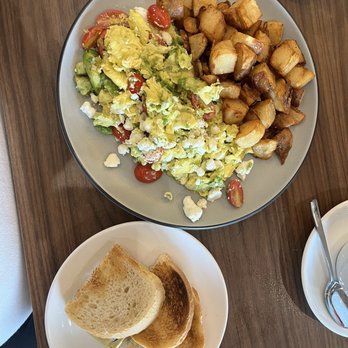 TANGLED APRON - Updated December 2025 - 68 Photos & 33 Reviews - 15385 ...