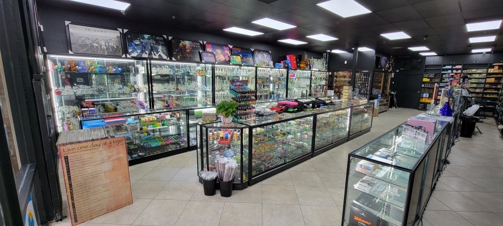 SUMMIT SMOKE & CIGAR - Updated December 2025 - 14 Photos & 19 Reviews ...