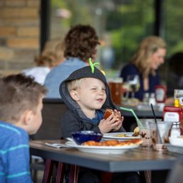 RUSTY BUCKET RESTAURANT AND TAVERN - Updated May 2026 - 190 Photos ...