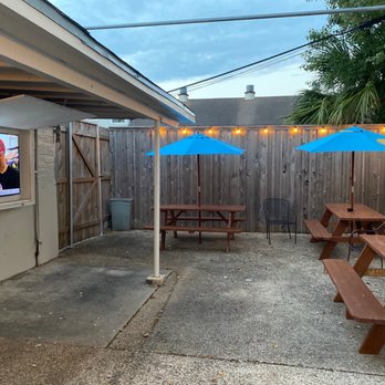 HOG ALLEY LOUNGE - Updated December 2025 - 13 Photos & 14 Reviews - 115 ...