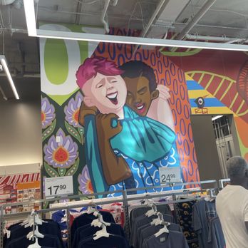 TARGET - Updated November 2025 - 15 Reviews - 900 S Grand Blvd, St ...