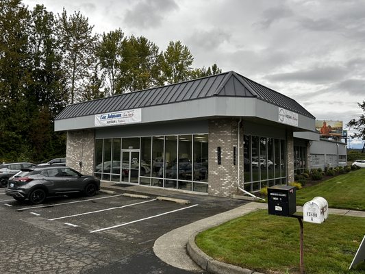 LEE JOHNSON NISSAN OF KIRKLAND - Updated January 2026 - 30 Photos & 44 ...
