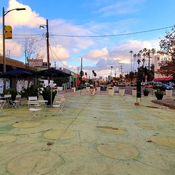 SUNSET TRIANGLE PLAZA - Updated October 2025 - 16 Photos - Griffith ...