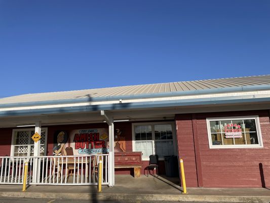 AMISH COUNTRY STORE & RESTAURANT - Updated December 2025 - 125 Photos ...