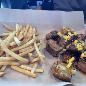 FLAPS AND RACKS - 103 Photos & 23 Reviews - Chicken Wings - 3253 E ...