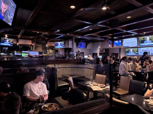 JOHN B NEIGHBOURHOOD PUB - Updated October 2025 - 122 Photos & 106 ...