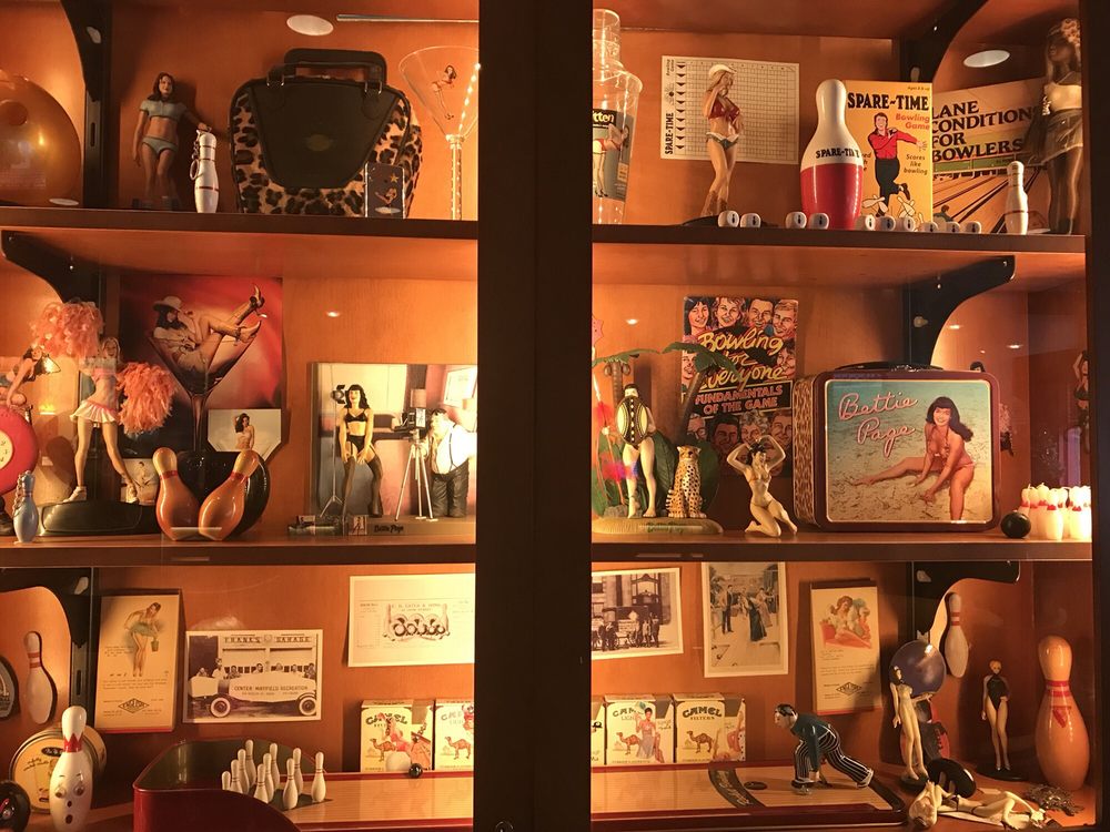 PIN-UP BOWL - 38 Photos & 80 Reviews - Lounges - 6191 Delmar Blvd ...