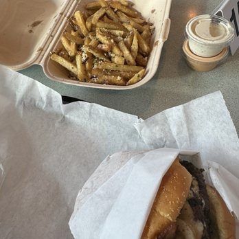 K & M DRIVE-IN - Updated August 2024 - 160 Photos & 535 Reviews - 3414 ...