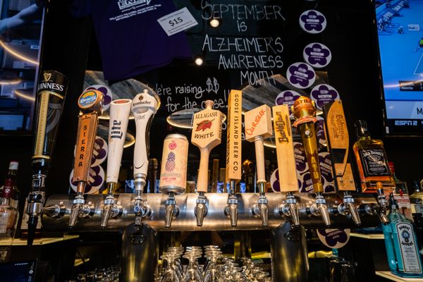 BARREL HOUSE SOCIAL - 143 Photos & 173 Reviews - 100 W Burlington Ave ...