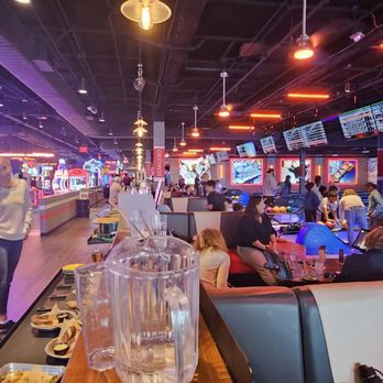 BOWLERO VALLEY FAIR - Updated August 2024 - 143 Photos & 106 Reviews ...