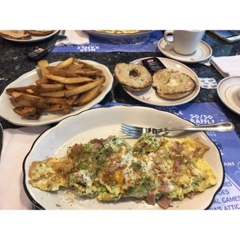 COLONNADE DINER - Updated May 2025 - 101 Photos & 154 Reviews - 2001 ...