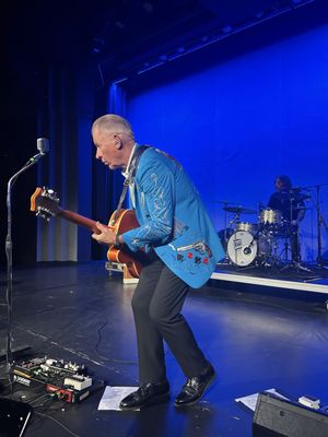 STAGE RED - Updated January 2026 - 31 Photos & 19 Verified Reviews ...