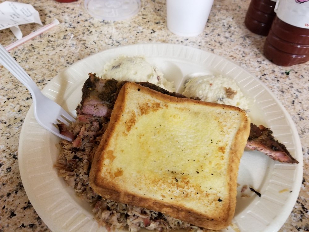 PIG OUT - 34 Photos & 31 Reviews - Barbeque - 3033 Reeves St, Dothan ...