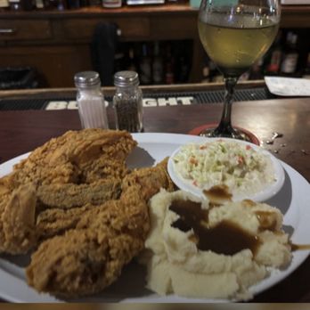 FERGIE’S BAR & RESTAURANT - Updated January 2026 - 22 Photos & 71 ...