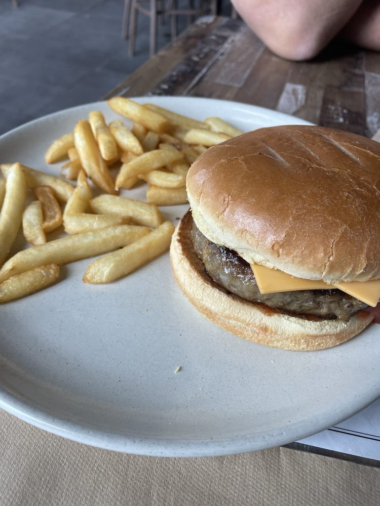 HUNTLEE TAVERN - Updated January 2025 - M15, Branxton New South Wales ...