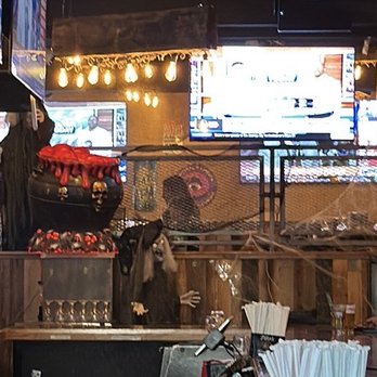 TAP ROOM - Updated December 2024 - 65 Photos & 84 Reviews - 47-51 North ...