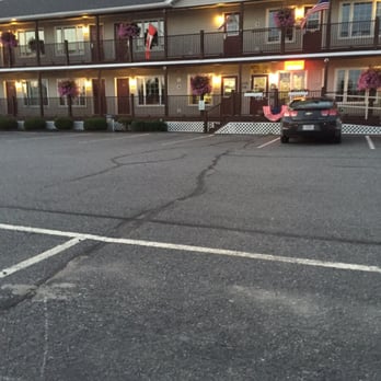 BISHOPS MOTEL - Updated January 2026 - 461 Main St, Jackman, Maine ...