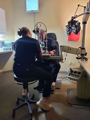 WOOLFSON EYE INSTITUTE - 19 Photos & 54 Reviews - 800 Mt Vernon Hwy Ne ...
