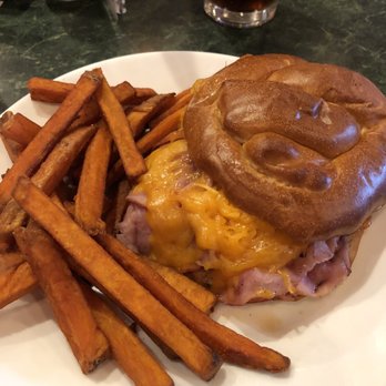 THE OLDE PHILADELPHIA INN - Updated August 2025 - 39 Photos & 72 ...