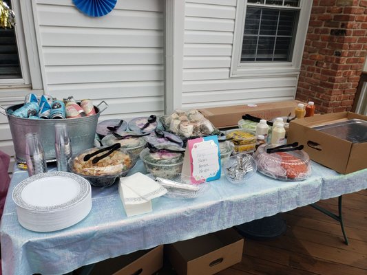 BLUE LINE DELI & BAGELS - Updated October 2024 - 37 Photos & 49 Reviews ...