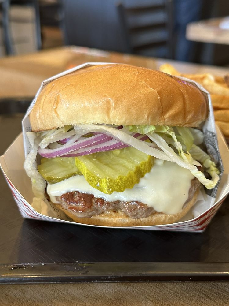 THE BRAVE BURGER - Updated December 2024 - 10 Reviews - 336 Moore Rd ...