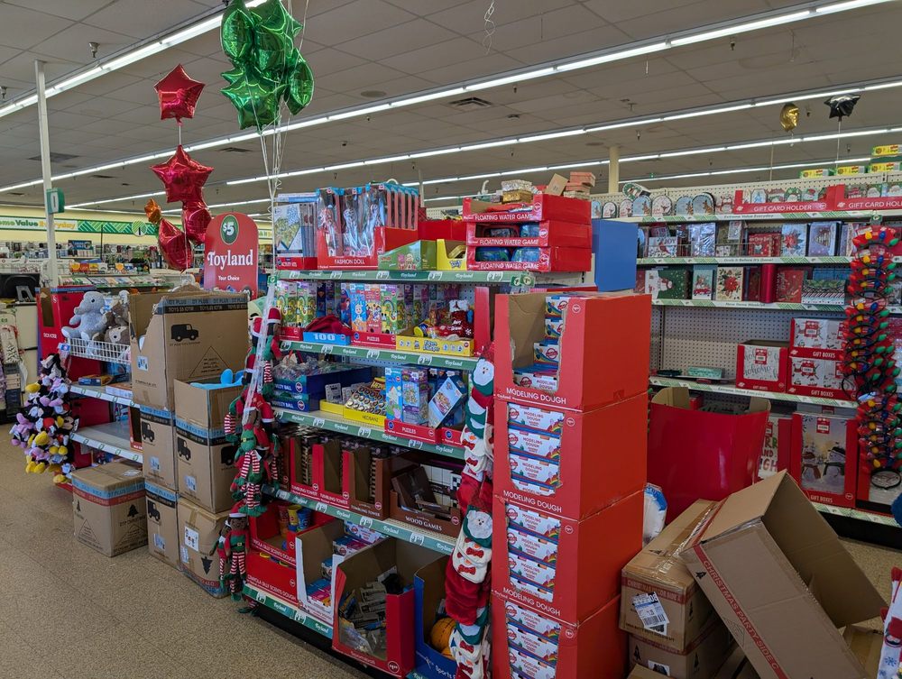 DOLLAR TREE - Updated May 2026 - 17 Photos - 1247 Kingsway Rd, Brandon ...