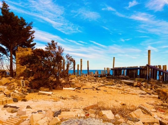 THOMPSONS BEACH - Updated December 2025 - 28 Photos - Thompsons Beach ...