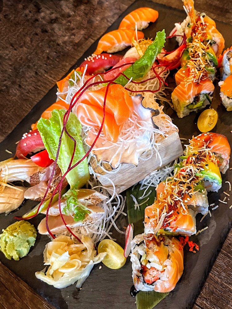 KIBO SUSHI HOUSE - 29 Photos - 6123 Yonge Street, Toronto, Ontario ...