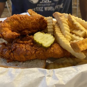 BOLD BIRDS NASHVILLE HOT CHICKEN - 339 Photos & 176 Reviews - 1173 ...