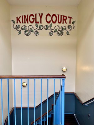 KINGLY COURT - Updated October 2025 - 29 Reviews & 70 Photos - 6-8 ...