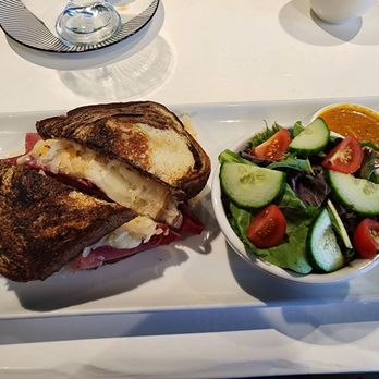 THE GRUMPY RABBIT - Updated October 2025 - 140 Photos & 140 Reviews ...